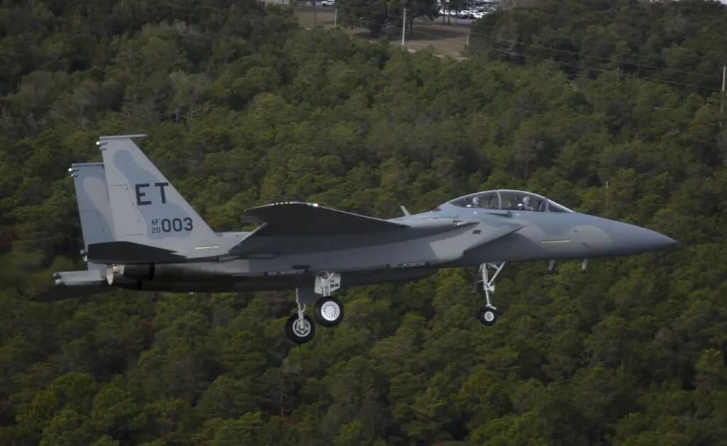 La Fuerza Aérea de EE.UU. completa la evaluación inicial del nuevo sistema de guerra electrónica ...