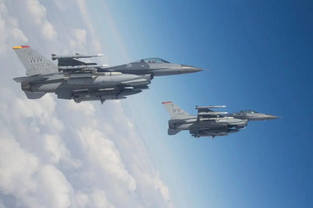 Los F-16CM Wild Weasels desplegados por la Fuerza Aérea de EE. UU. en Japón serán reemplazados ...